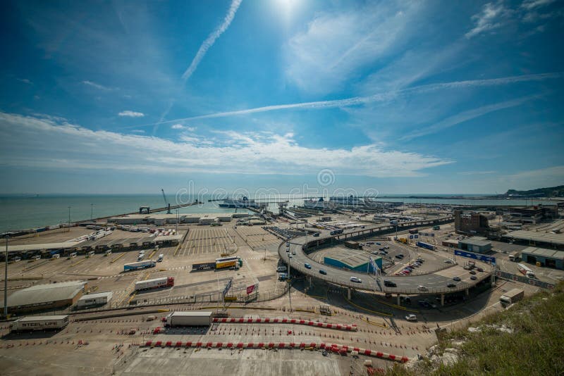 Haven van Dover, Engeland redactionele afbeelding. Image of vervoer ...