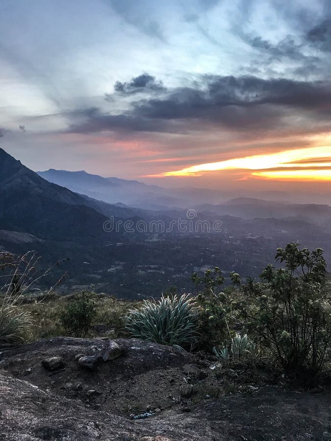 Hawagala Cloudy Mountain at Balangoda. Stock Photo - Image of hawagala ...