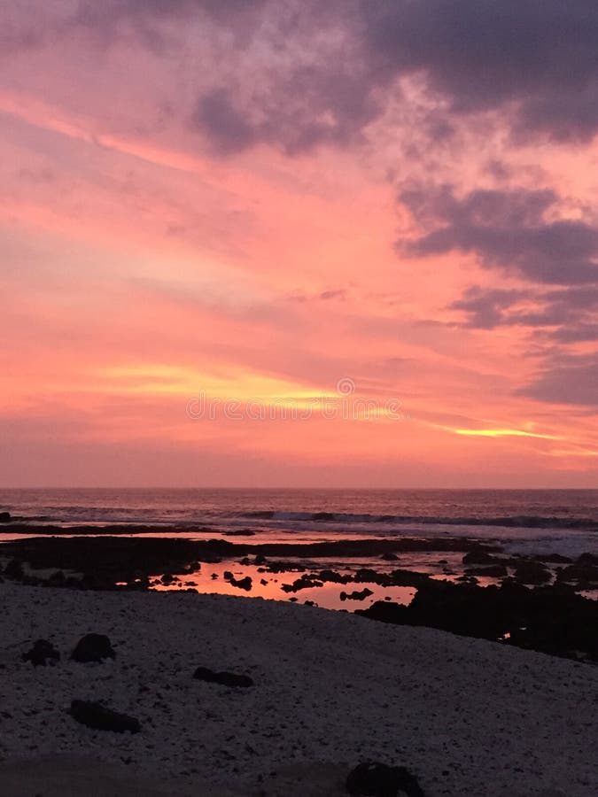 Kona sunset stock image. Image of kona, hawaiian, sunset - 137706495