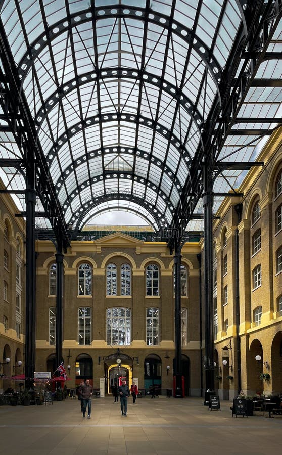 London-Hay s Galleria editorial photography. Image of street - 275059047