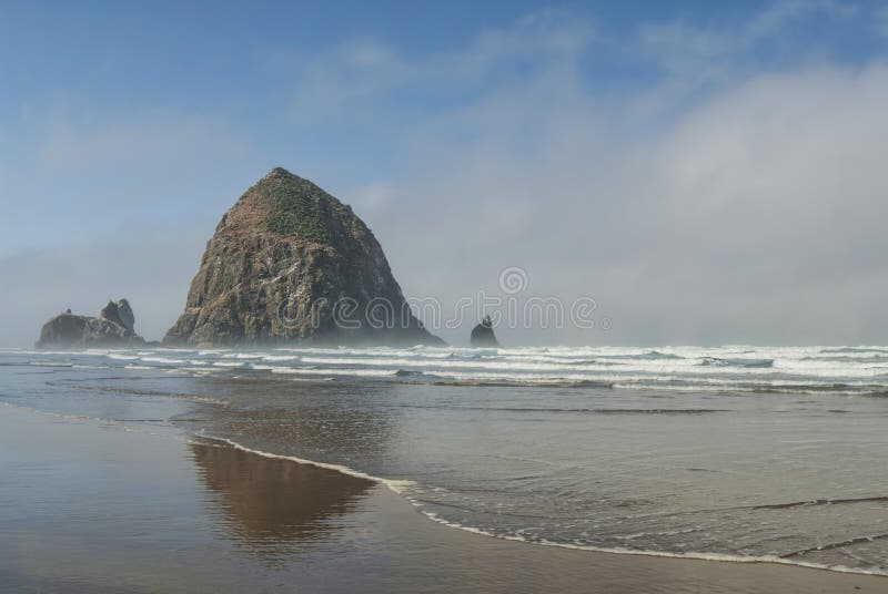Haystack at Cannon Beach Oregon Stock Image - Image of northwest, ocean ...