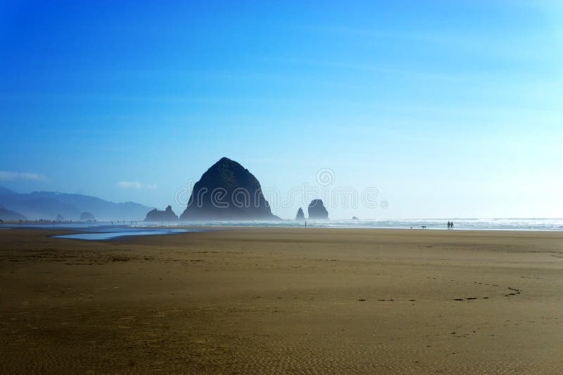 Haystack Rock at Cannon Beach Stock Photo - Image of pacific, scenic ...