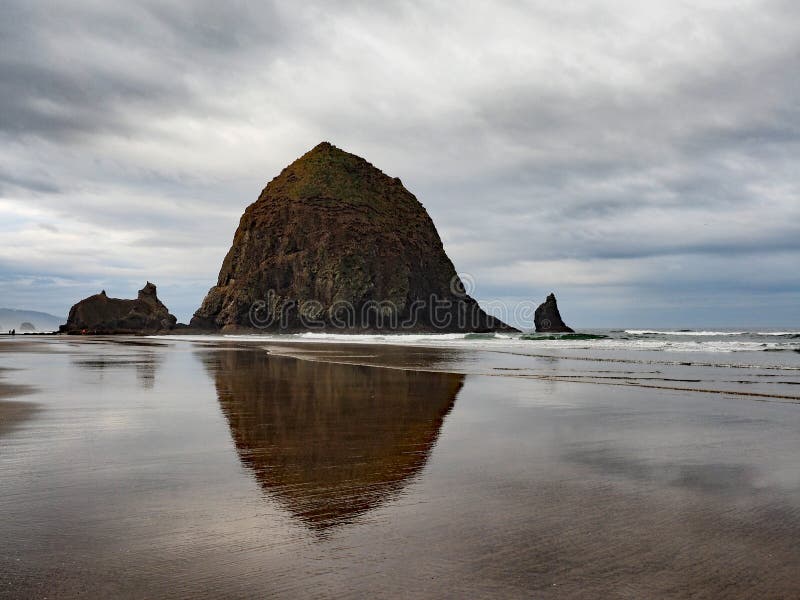 Haystack Rock on Cannon Beach, Oregon. Stock Image - Image of rock ...
