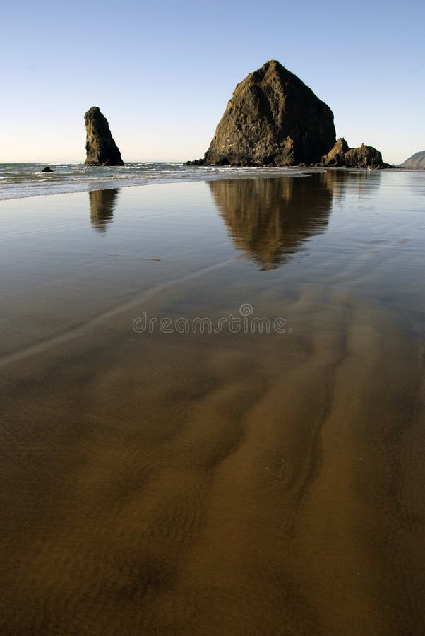 Haystack Rock in Oregon stock image. Image of rock, oregon - 10692477
