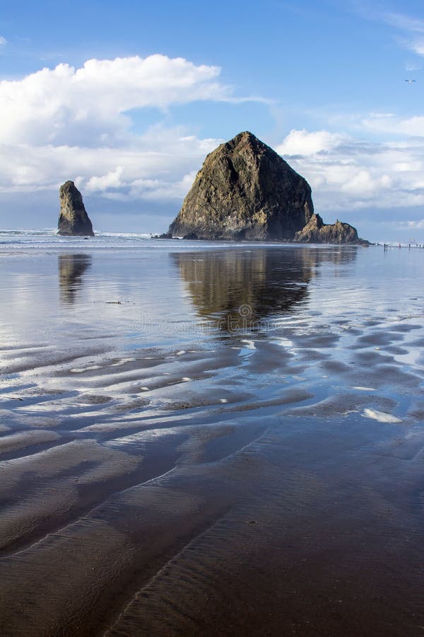 Haystack Rock stock image. Image of rocks, oregon, photograph - 43032865