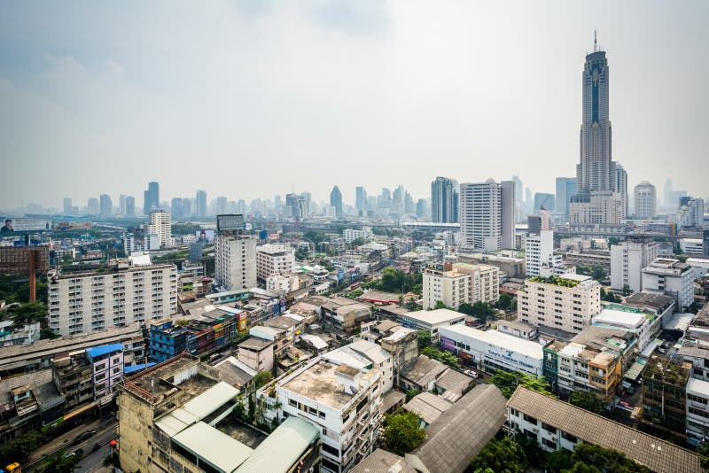 View of the Ratchathewi District at Twilight, in Bangkok Editorial ...