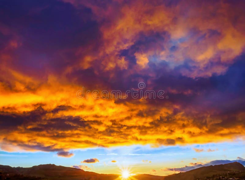 Hdr Panorama Landscape Sky and Setting Sun with Clouds and Hills Stock ...