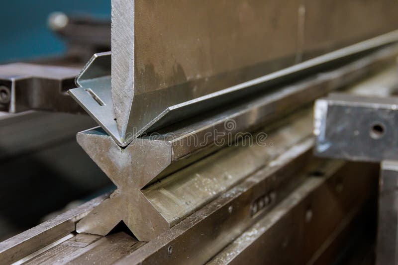 This is the Process of Bending Sheet Metal with the Help of a Hydraulic ...