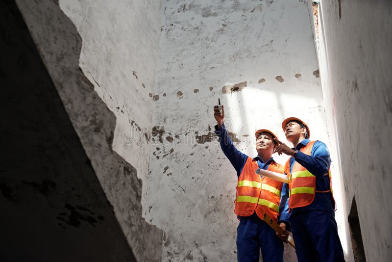 Head Engineer and Contractor Stock Image - Image of worker, hardhat ...