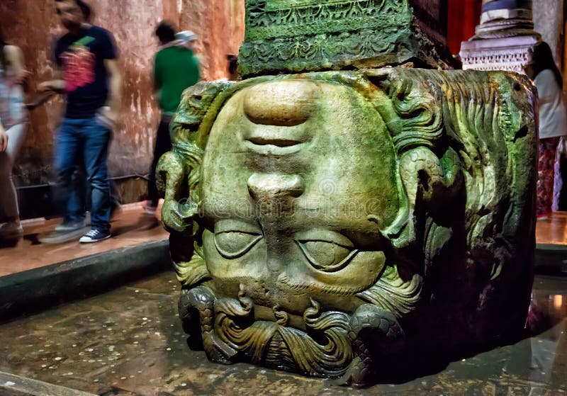 Yerebatan Cistern Medusa