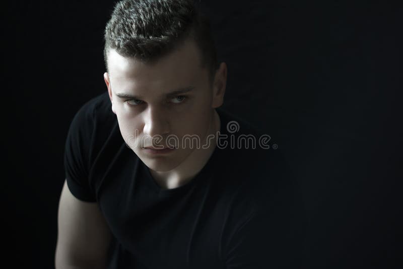 Side View Head and Shoulders Young Man Portrait in Low-key Lighting ...