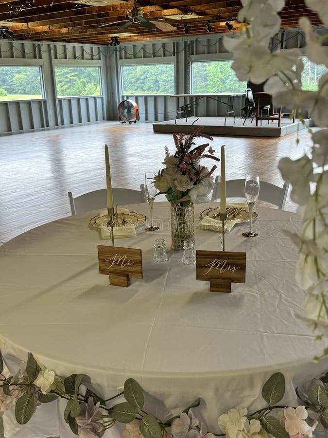 2,168 Wedding Welcome Table Stock Photos - Free & Royalty-Free Stock ...