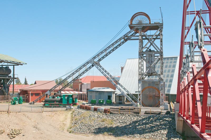 Headframe Bij Groot Gat, Kimberley Stock Afbeelding - Image of asblok ...