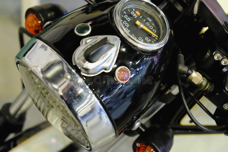 Headlight Vintage Motorcycle Stock Photo - Image of close, speed: 90702742