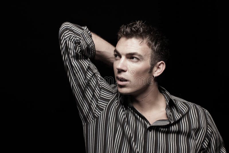 Headshot De Um Homem Que Olha Afastado Foto de Stock - Imagem de camisa ...