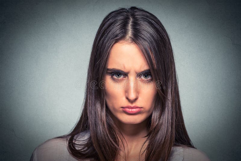 Headshot De La Cara Enojada Y Enojada Imagen de archivo - Imagen de ...