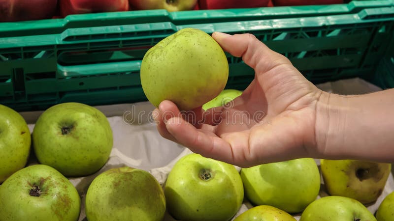 Healthy Apple Selection: Making Informed Choices at the Supermarket ...