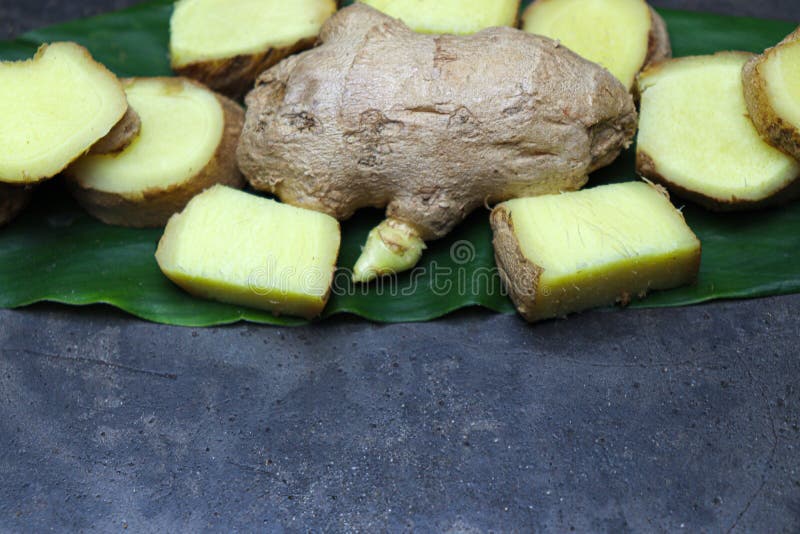 Ginger with Leaf for Best Spice Stock Image - Image of segment, plant ...