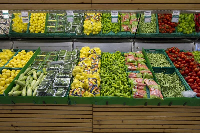 Healthy Vegetables Grocery Store Editorial Photo - Image of broccoli ...