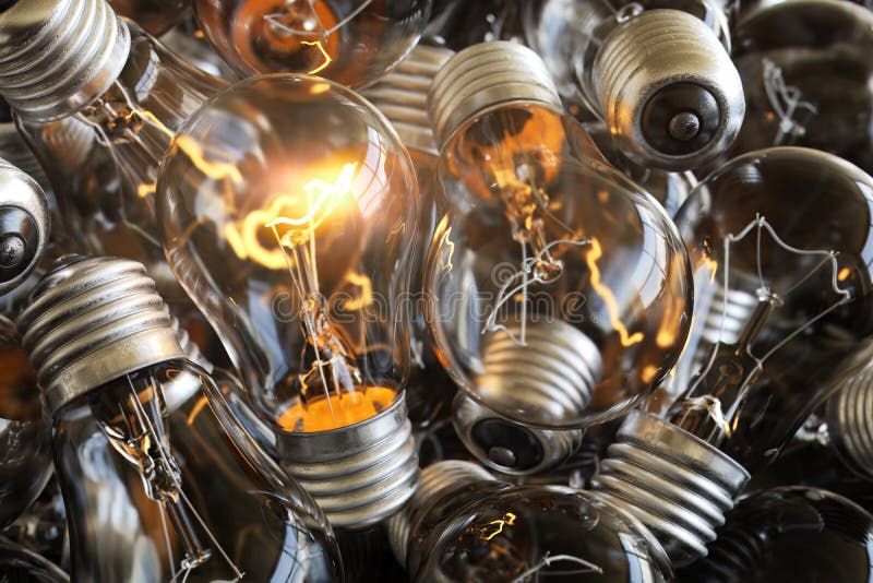 Heap of Used Old Fashioned Light Bulbs Stock Illustration ...