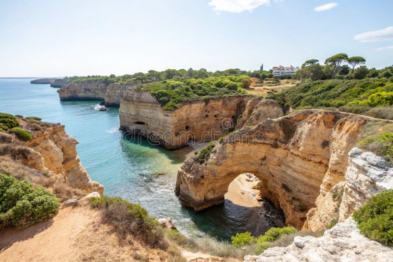 Heart-Shaped Cliffs in Algarve Stock Illustration - Illustration of ...