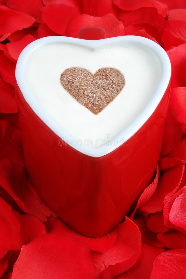 Heart shaped coffee cup stock image. Image of liquid, petals - 4197223