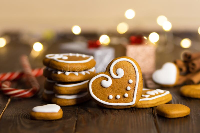 Heart Shaped Gingerbread Cookie Stock Photo - Image of christmas ...