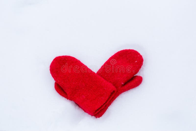 Heart Shaped Mittens on Snow Stock Image - Image of cold, mittens ...