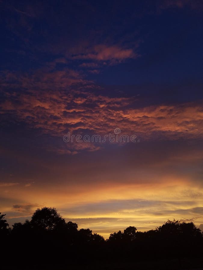 A heavenly sunset stock photo. Image of dusk, cloud - 195113976
