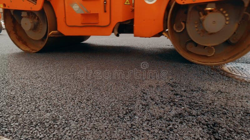 Heavy Asphalt Road Roller with Heavy Vibration Roller Compactor that ...