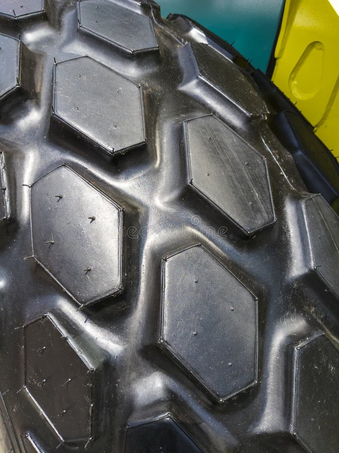 Heavy Duty Tire Earth Moving Machine Stock Photos - Free & Royalty-Free ...