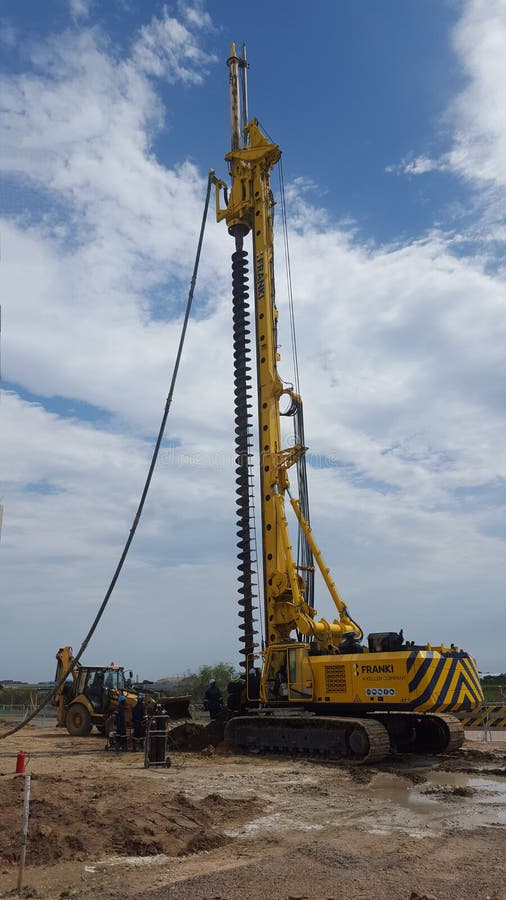 Heavy Machinery Digging editorial photo. Image of digging - 110016281