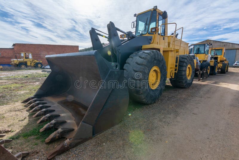 Heavy Rental Machinery for Construction, Essential and Necessary Stock ...