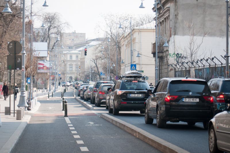 Heavy traffic lights editorial stock image. Image of color - 50246599