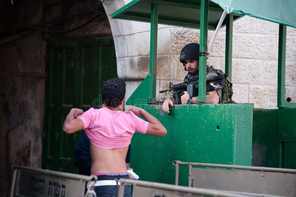 Hebron Checkpoint editorial stock image. Image of palestine - 22706969
