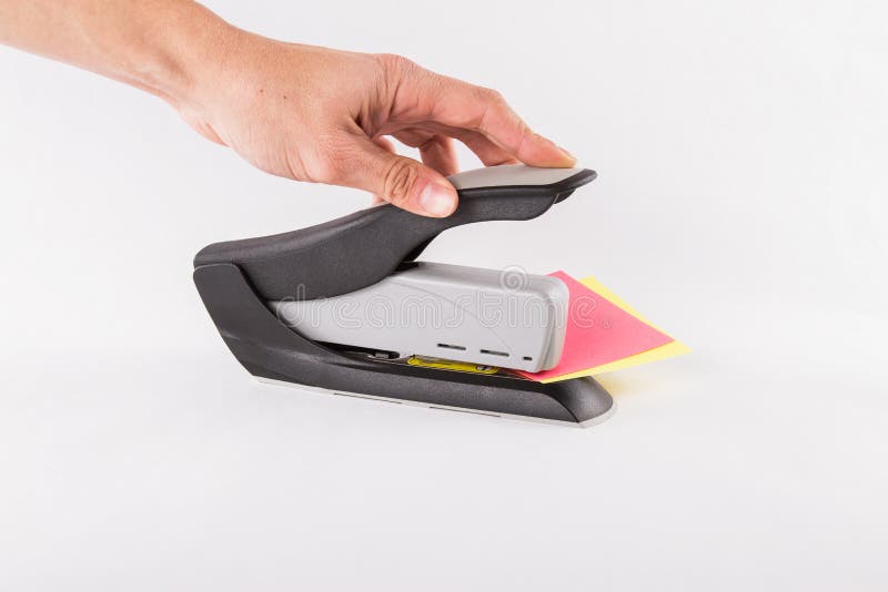 Hefter, Der Auf Papier Verwendet Wird. Stockfoto - Bild von menschlich ...