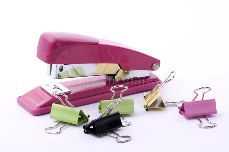 HEFTGERÄT UND HEFTKLAMMERN stockbild. Bild von grau, auslegung - 17920847