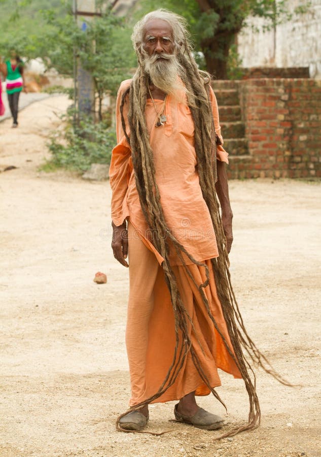 Sadhu Mit Dem Dreadlock Haar Im Shivaratri Festival Redaktionelles ...