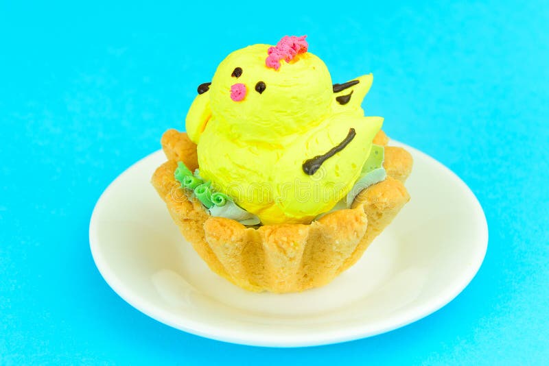 Helado Comestible Bajo La Forma De Pollo Foto de archivo - Imagen de ...