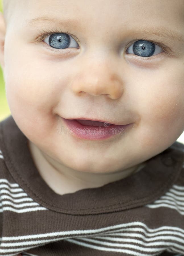 Heldere Ogen stock foto. Image of zoet, ogen, kind, emotie - 23016860