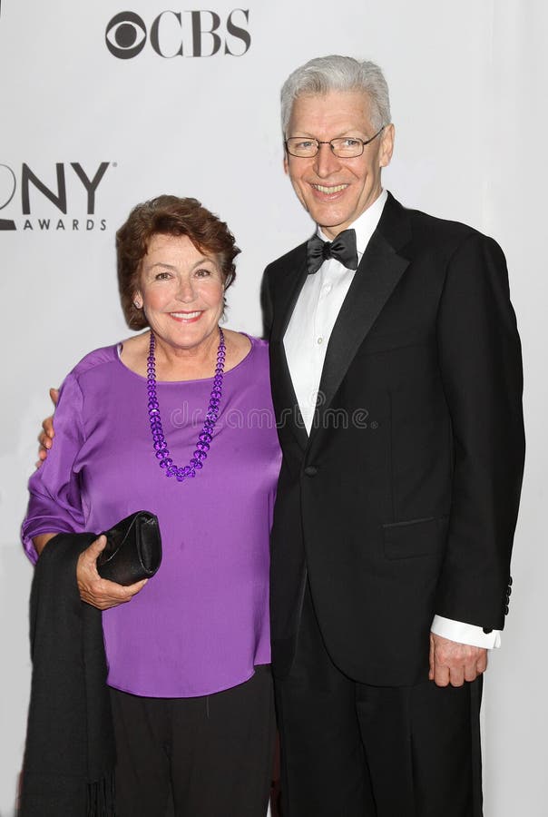 Helen Reddy y Tony Sheldon imagen de archivo editorial. Imagen de ...