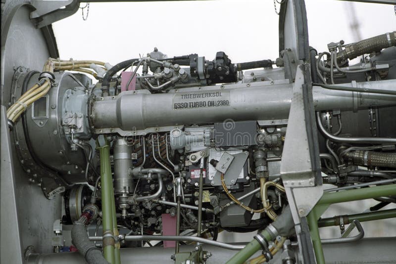 O Motor Do Helicóptero Que é Retirado Fora Foto de Stock - Imagem de ...
