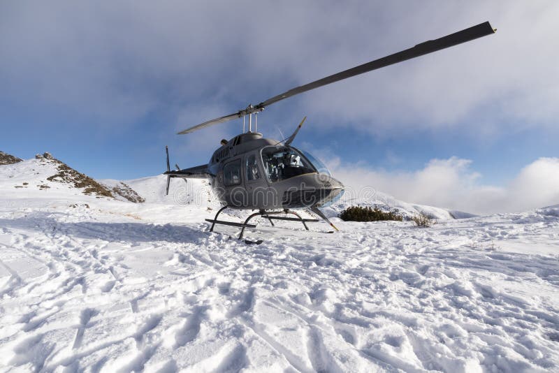 Helicopter in Himalaya editorial photo. Image of travel - 165172341