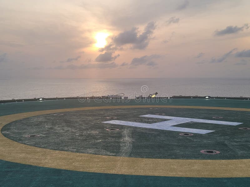 Helideck Sunset Horizon Cloud Ocean Stock Image - Image of cloud ...