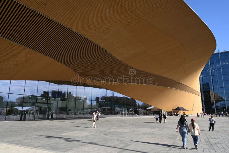 Helsinki Central Library Oodi Editorial Photo - Image of houses, scenic ...
