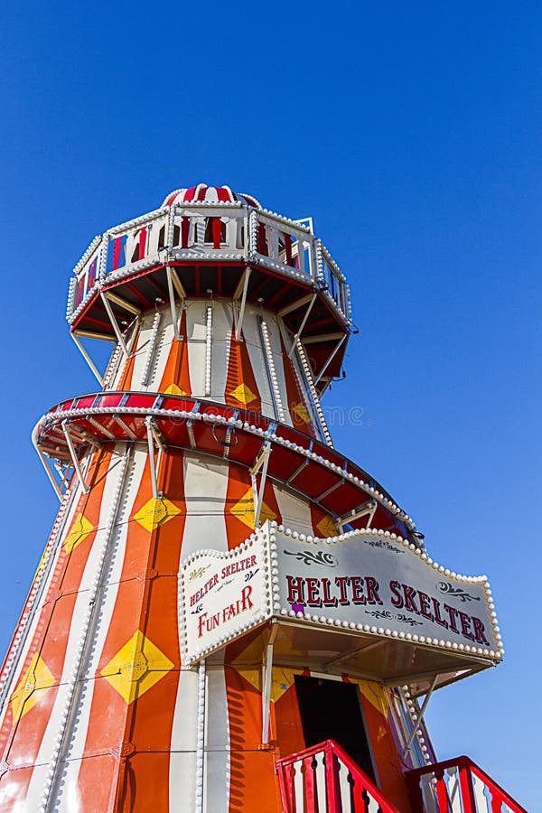 376 Helter Skelter Fotos de stock - Fotos libres de regalías de Dreamstime