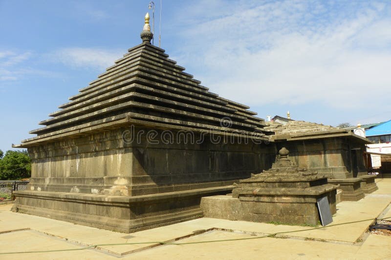 The Hemadpanthi Temple at Mahabaleshwar Stock Photo - Image of panthi ...