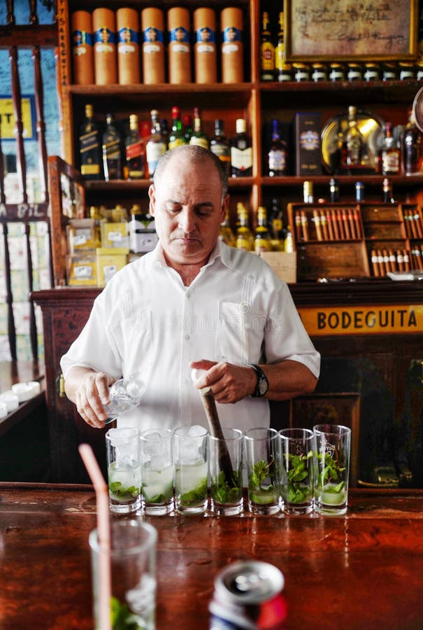 Hemingway En Mojito in Havana, Cuba Redactionele Foto - Image of ...