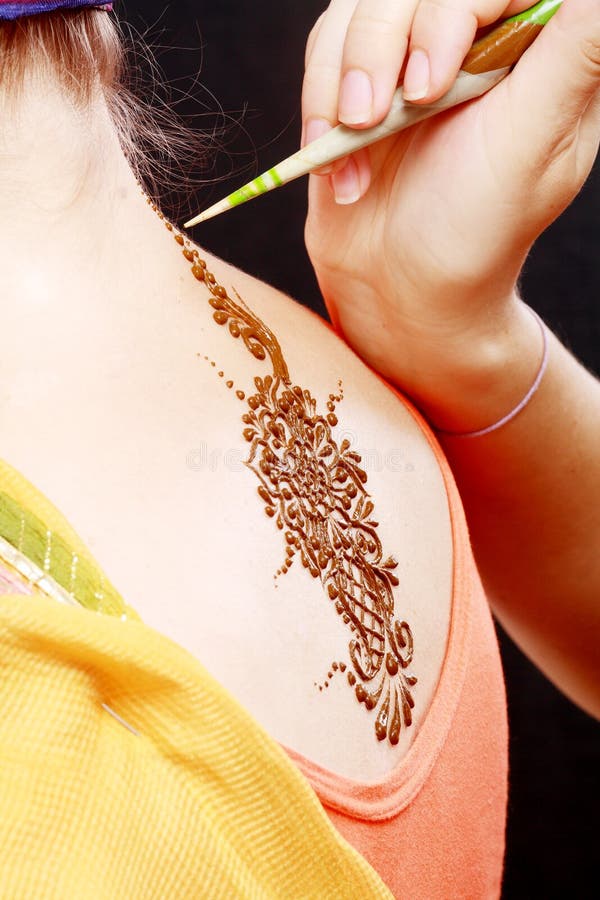 Henna applying stock image. Image of body, color, embellish - 33410531