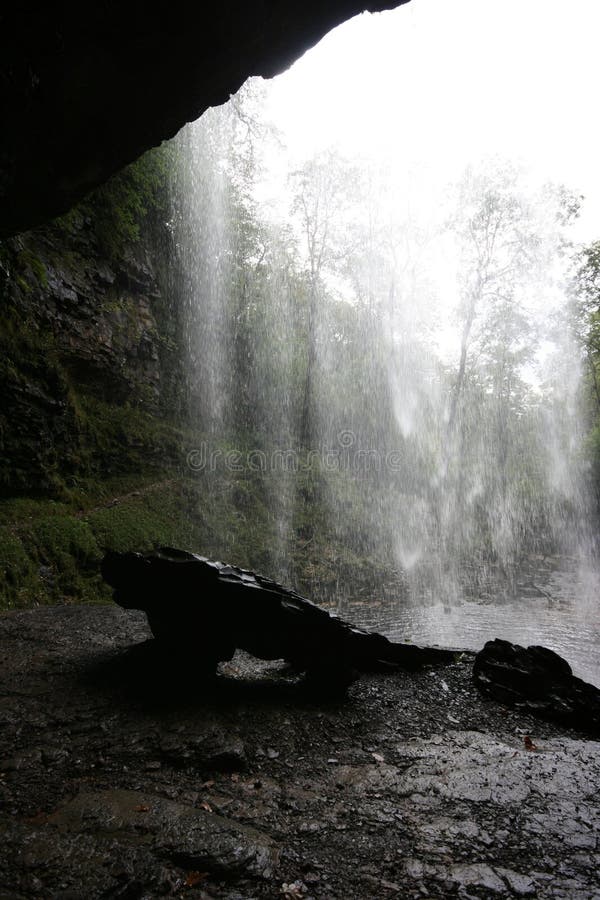 Henrhyd waterfall scenic stock photo. Image of beautiful - 6616036
